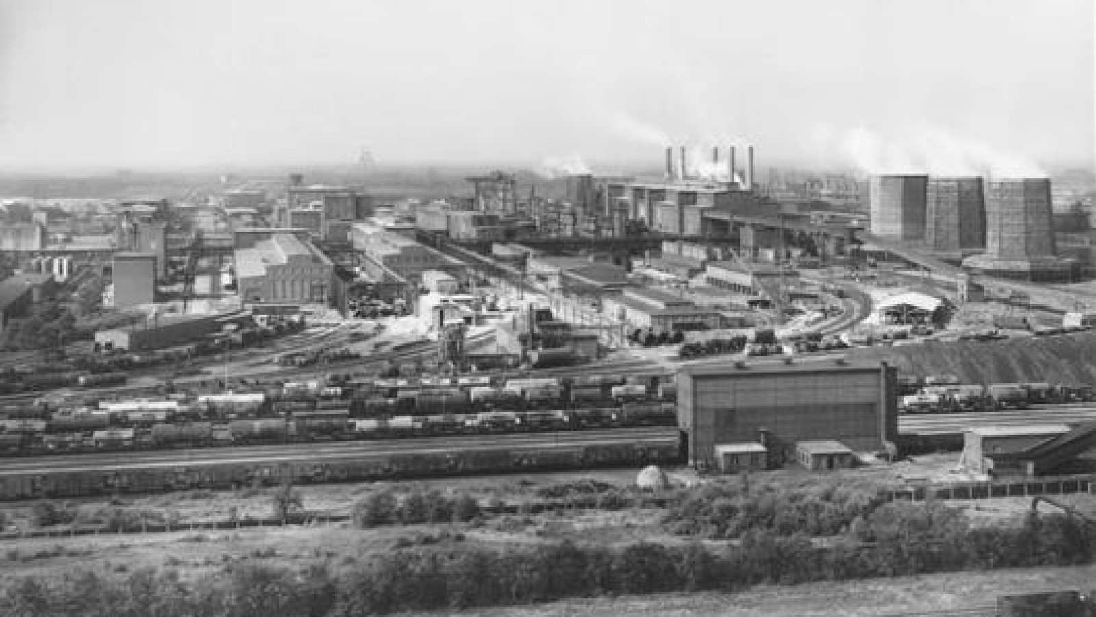 Bilder zeigen historischen Blick hinter den Werkzaun des Chemieparks Marl