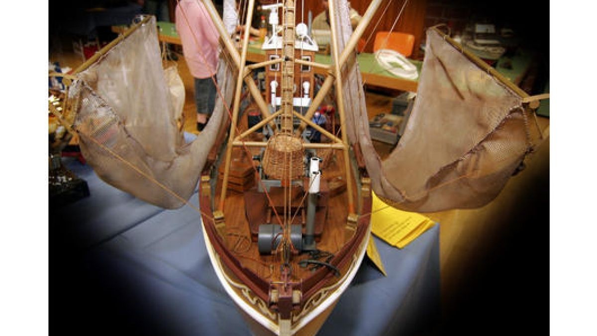 Modellbauer aus Deutschland zeigen ihre Schiffe