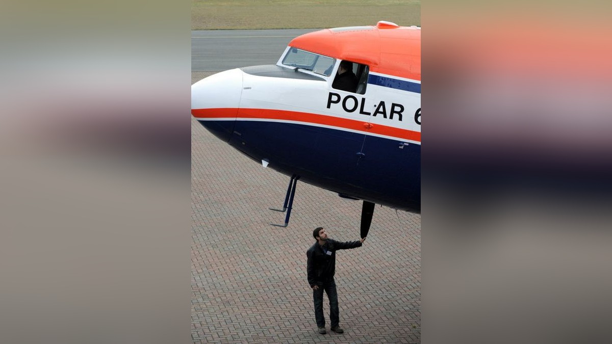 Flugzeug "Polar 6" wird vorgestellt