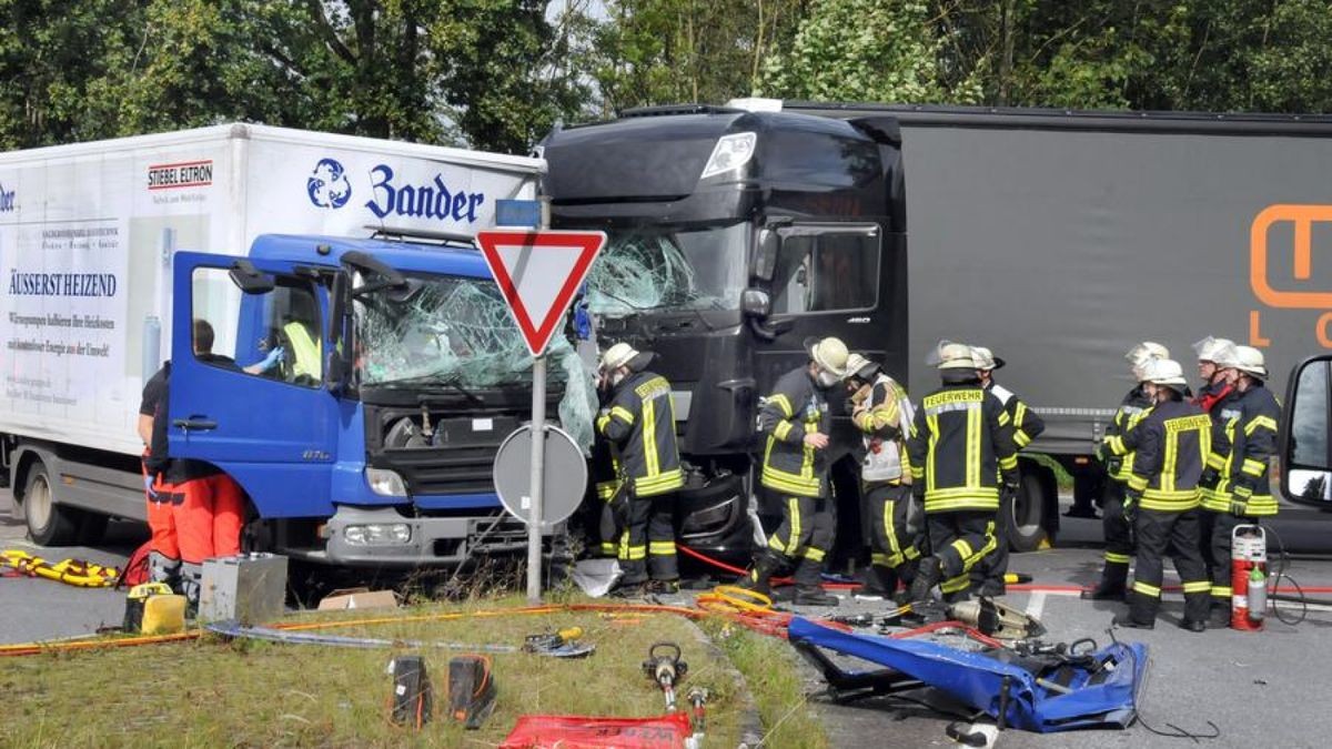 Schwerer LKW-Unfall auf der Ruhrtalstraße