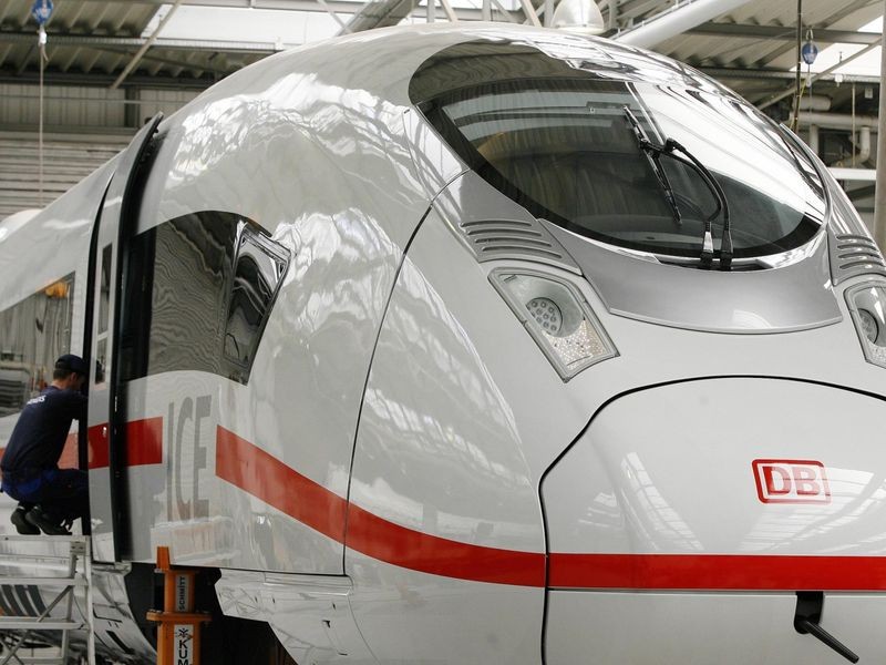 Lieferung des neuen ICE wegen Bremsproblemen verzögert