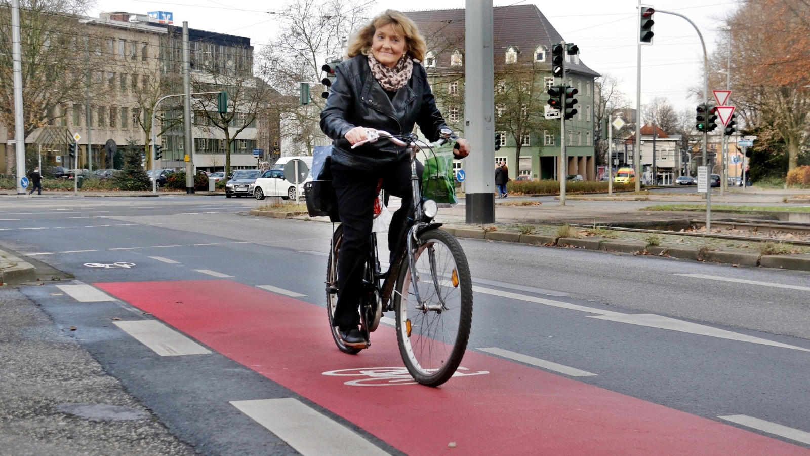 Kreuzung erhält Schutzstreifen für Radfahrer