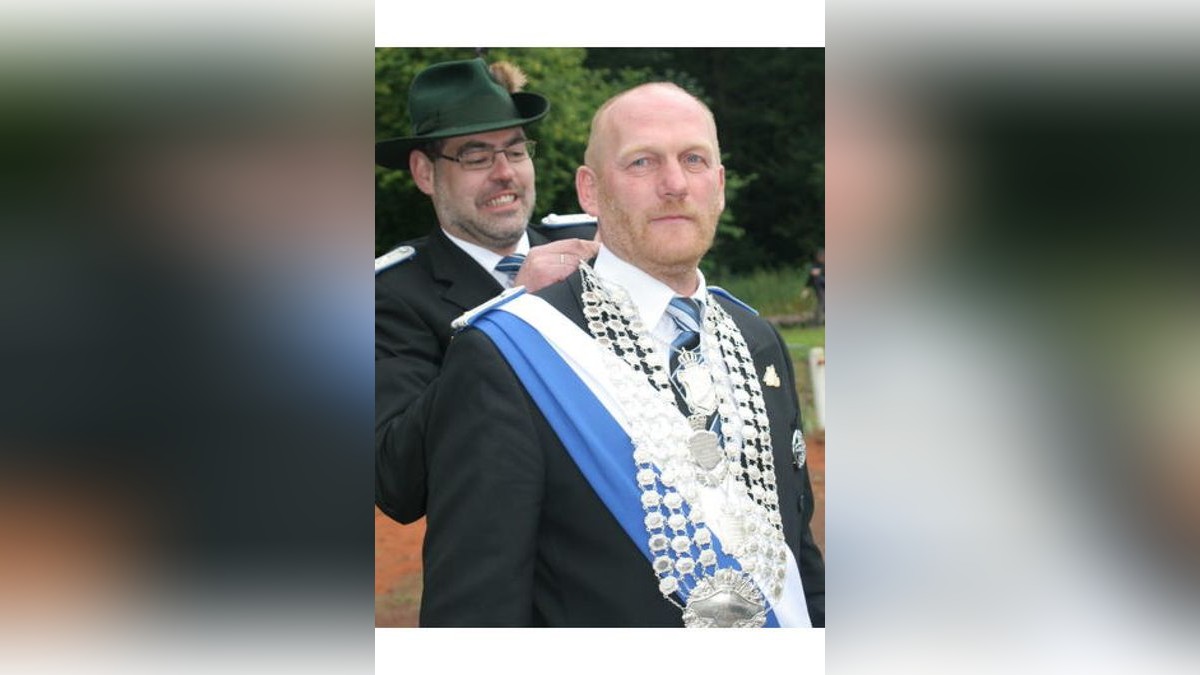 Neuer König bringt eigenen Fanclub mit