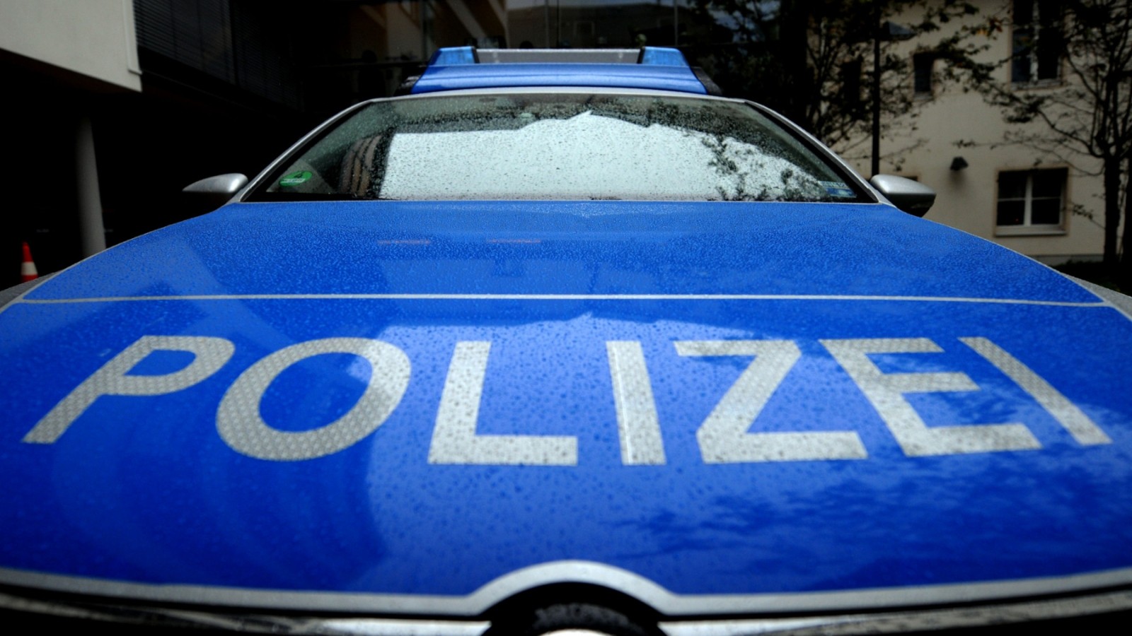 Nach Polizei-Handzeichen kam es in Rees zum Auffahrunfall