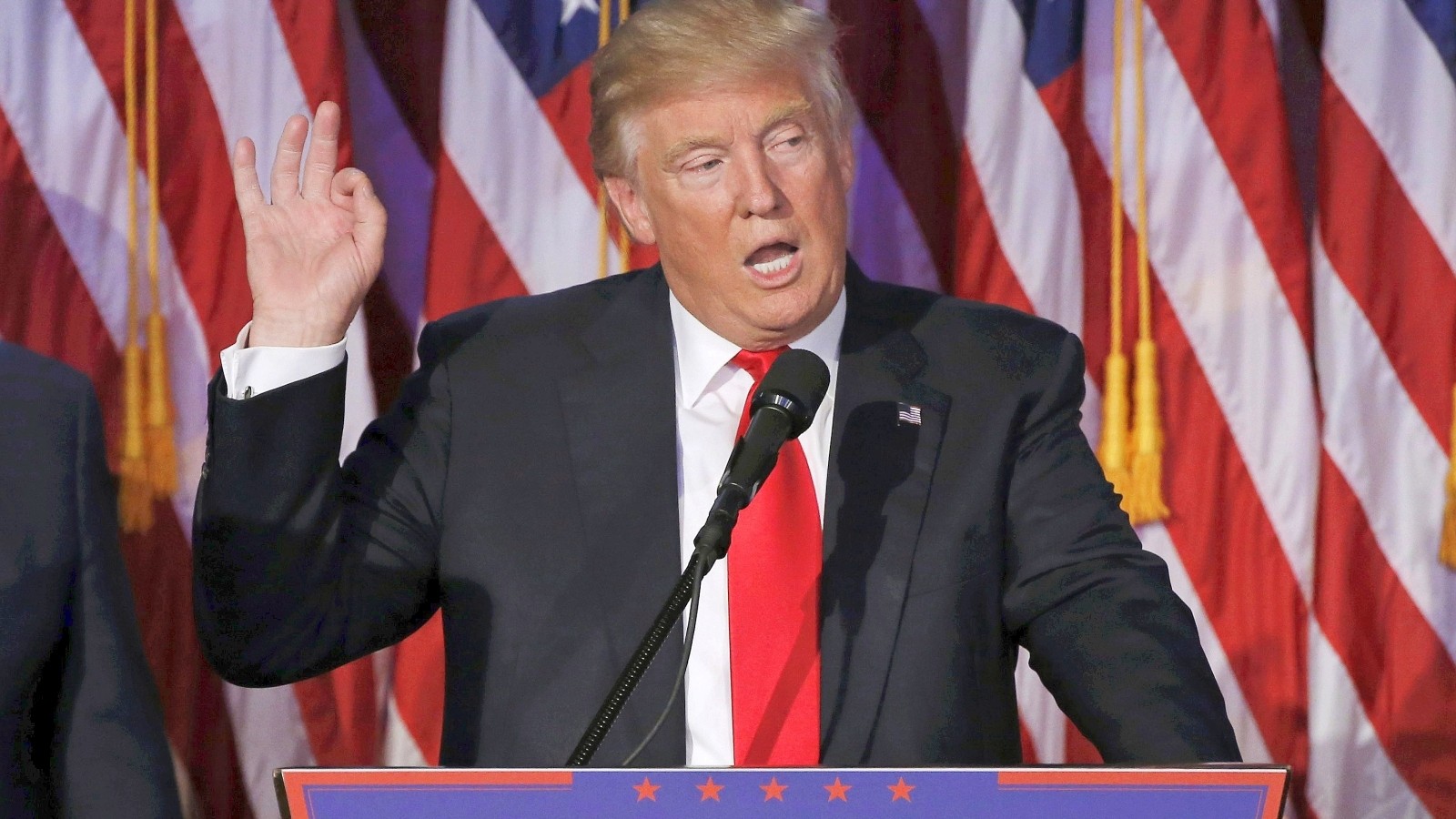 Terminator Donald Trump ist im Oval Office angekommen