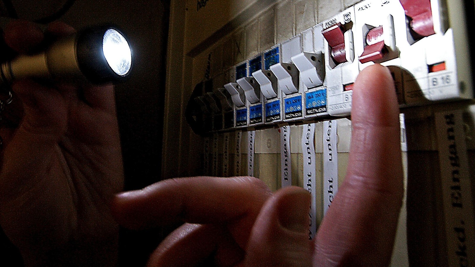 Fehler im Kabelnetz: Stromausfall am Rombecker Weg in Ickten