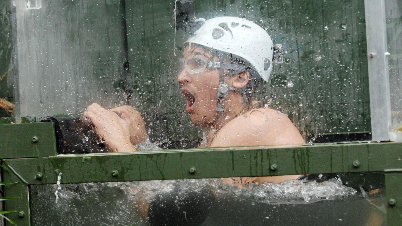 Marco rackert sich ab – RTL setzt ganz auf Larissa-Festspiele