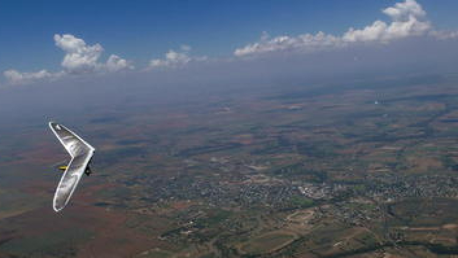Der Warsteiner Jörg Bajewski am Himmel über Australien