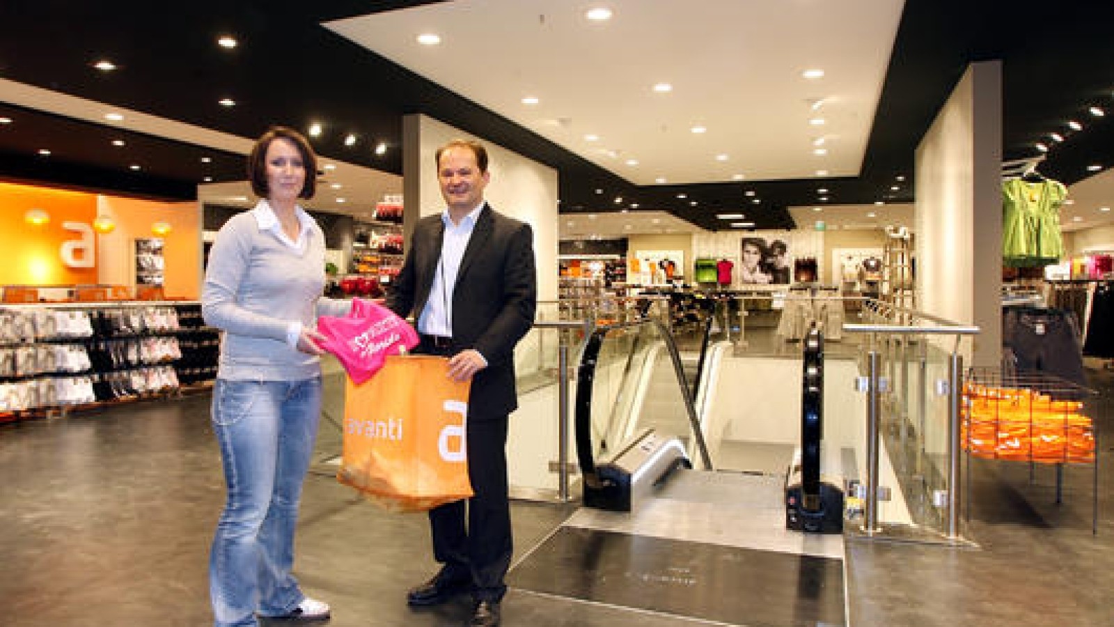 "avanti" in die alte Kaufhalle