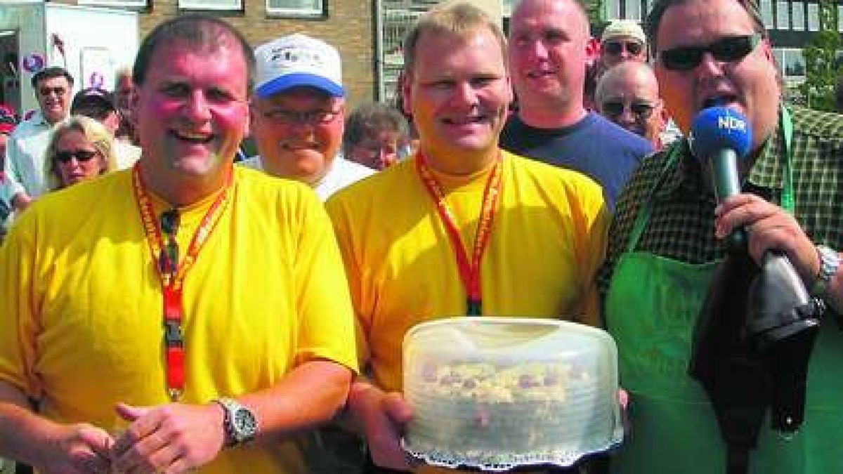 Moderator überrascht: Ehrenmitglied