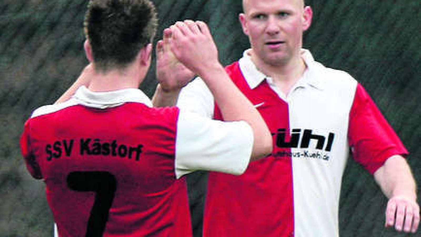 Die beiden Torschützen unter sich: Timo Richter