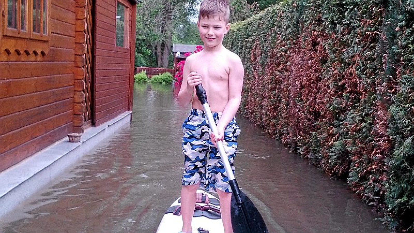 Hochwasserlage spitzt sich wieder zu