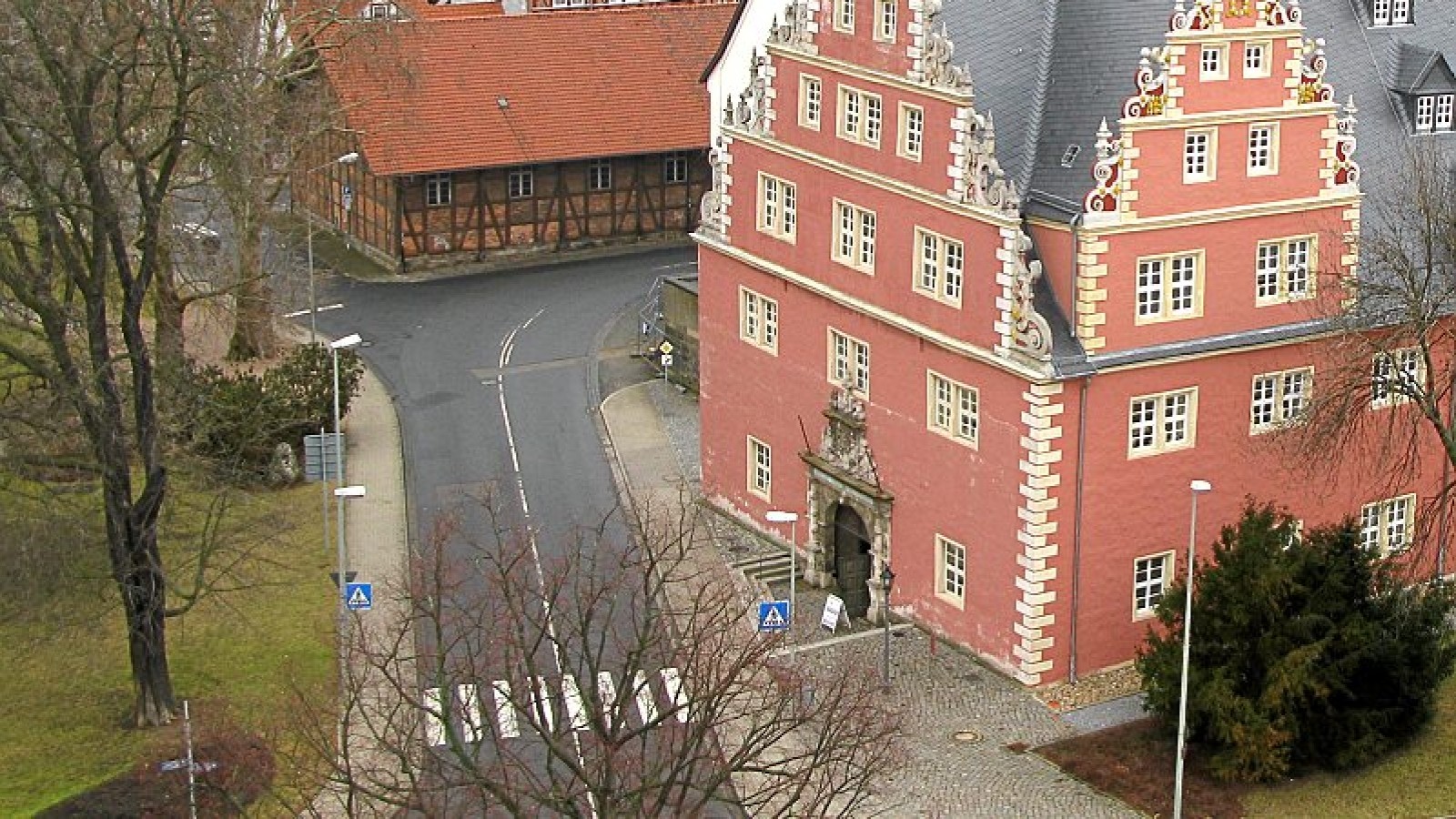 Gedenkstein und Platz für Ehrenbürger Paul Raabe