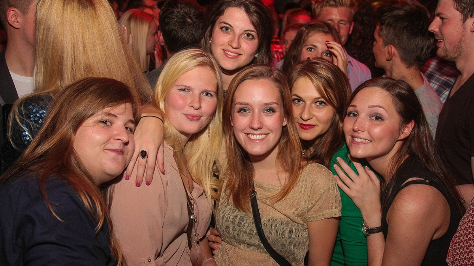 "Disco Bugs" Party im 42° Fieber