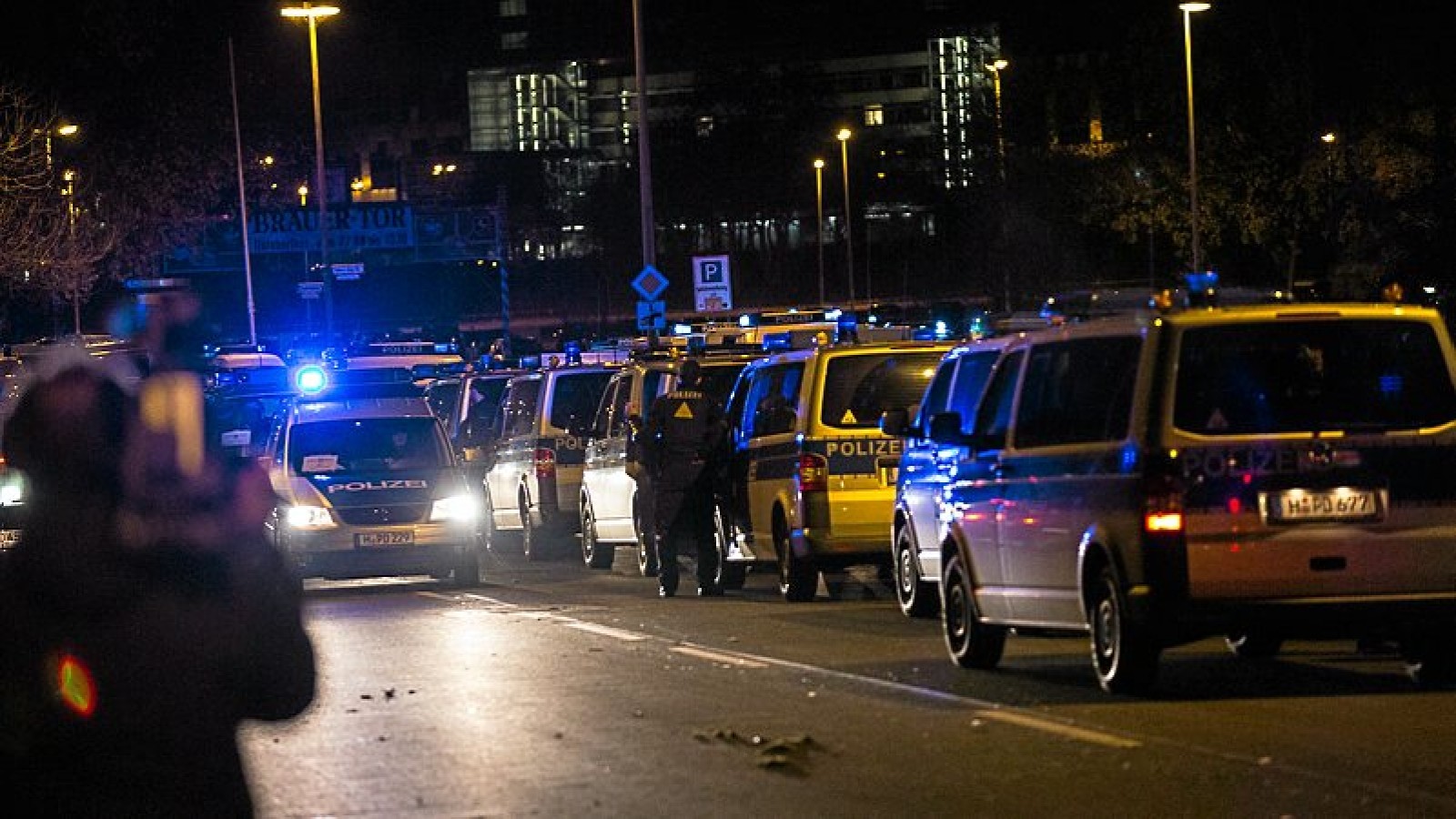 Polizei rechnet zum Derby mit 2200 Hooligans