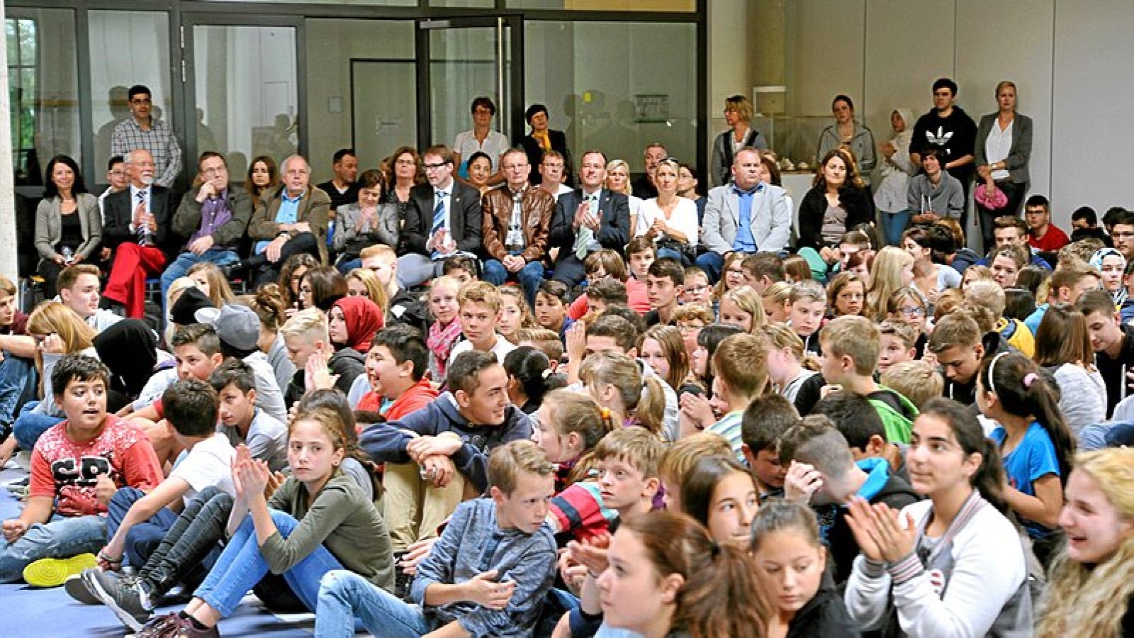 Die Realschule Thiede eröffnete ihre Mensa wieder
