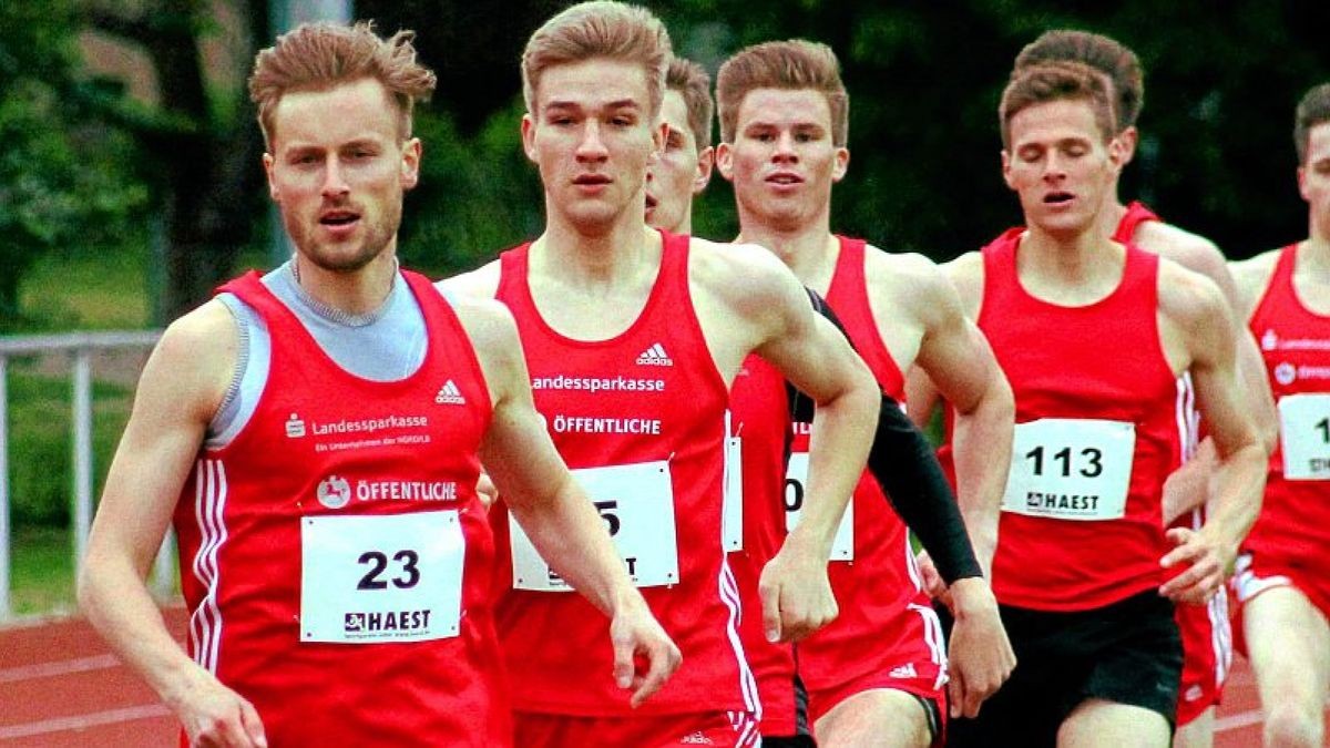 Der Junior hängt die Männer ab