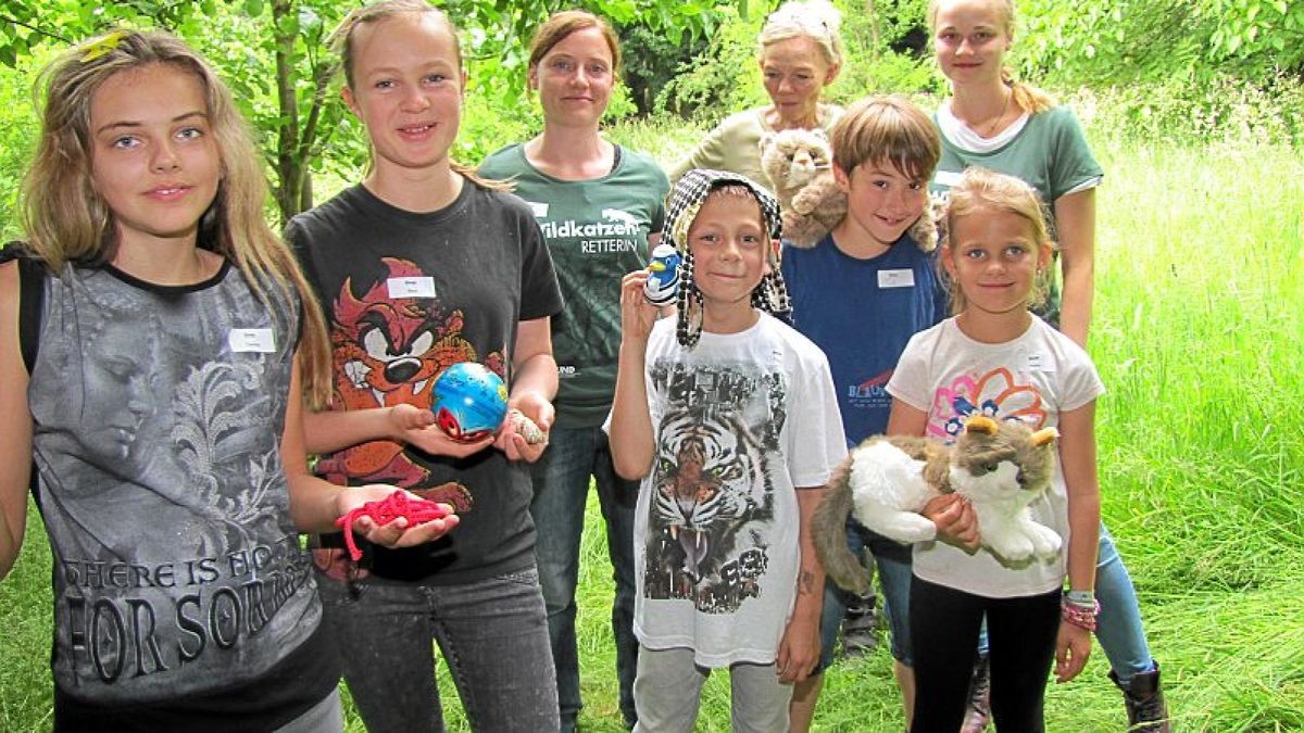 Kinder auf den Spuren der Wildkatze