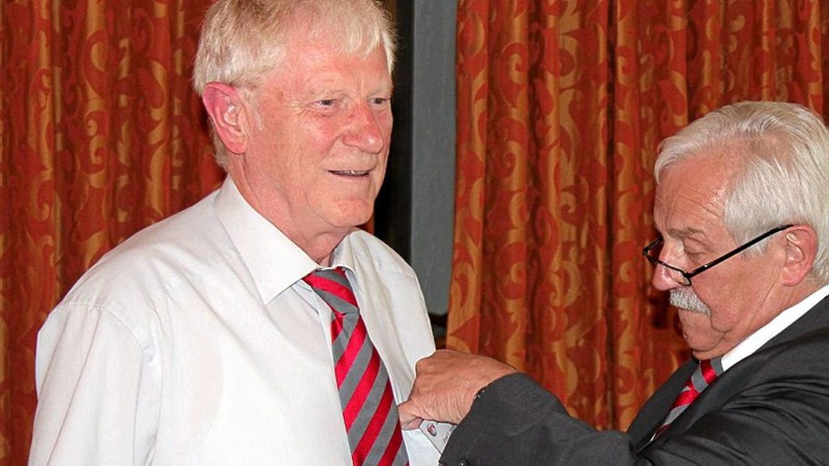 Goldene Ehrung für Josef F. Hanke