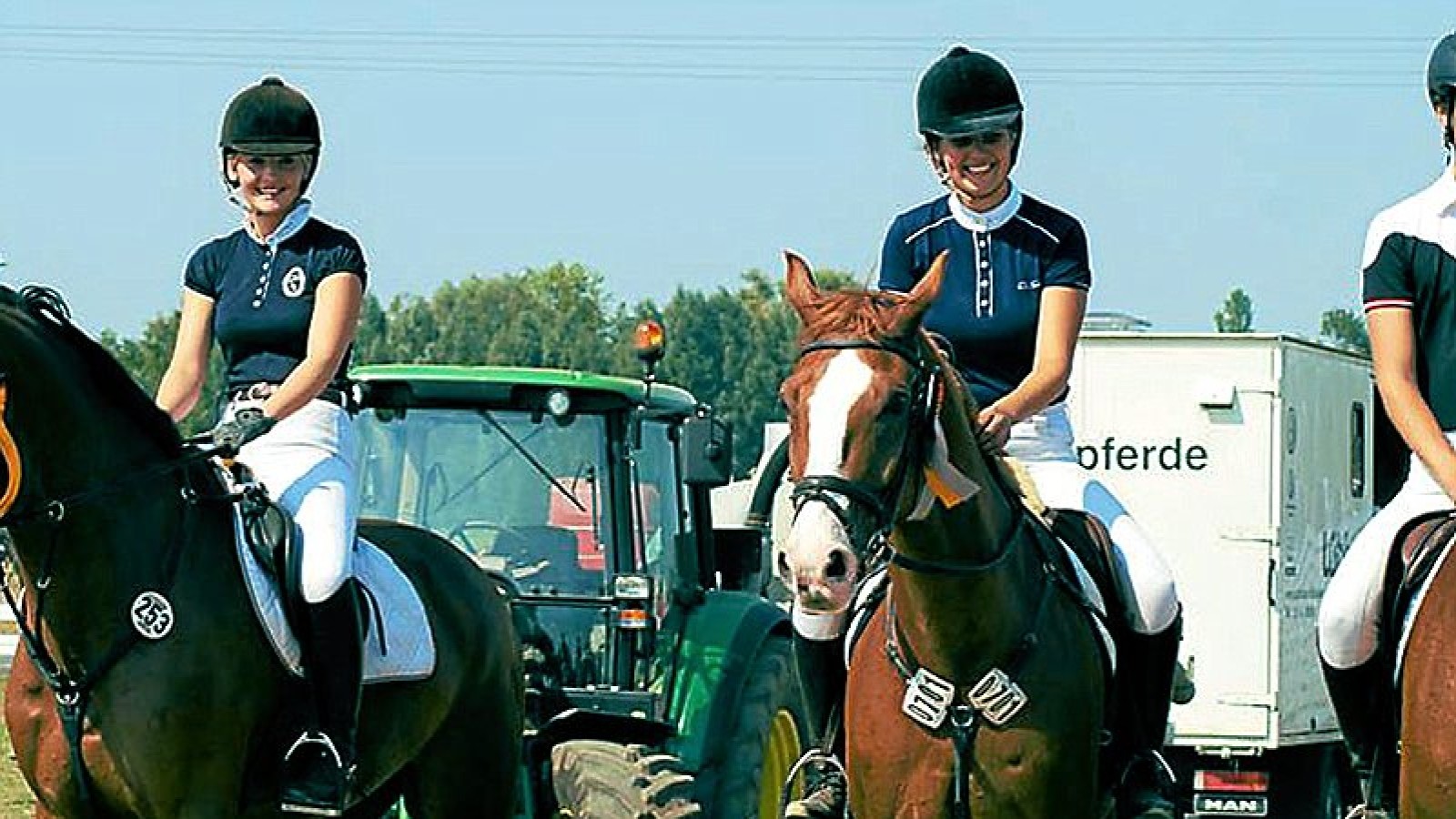 Lisa Lehrmann und Mariam Kienz springen auf Platz 1
