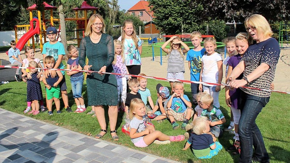 Schulspielplatz nach zwei Monaten Umgestaltung eröffnet