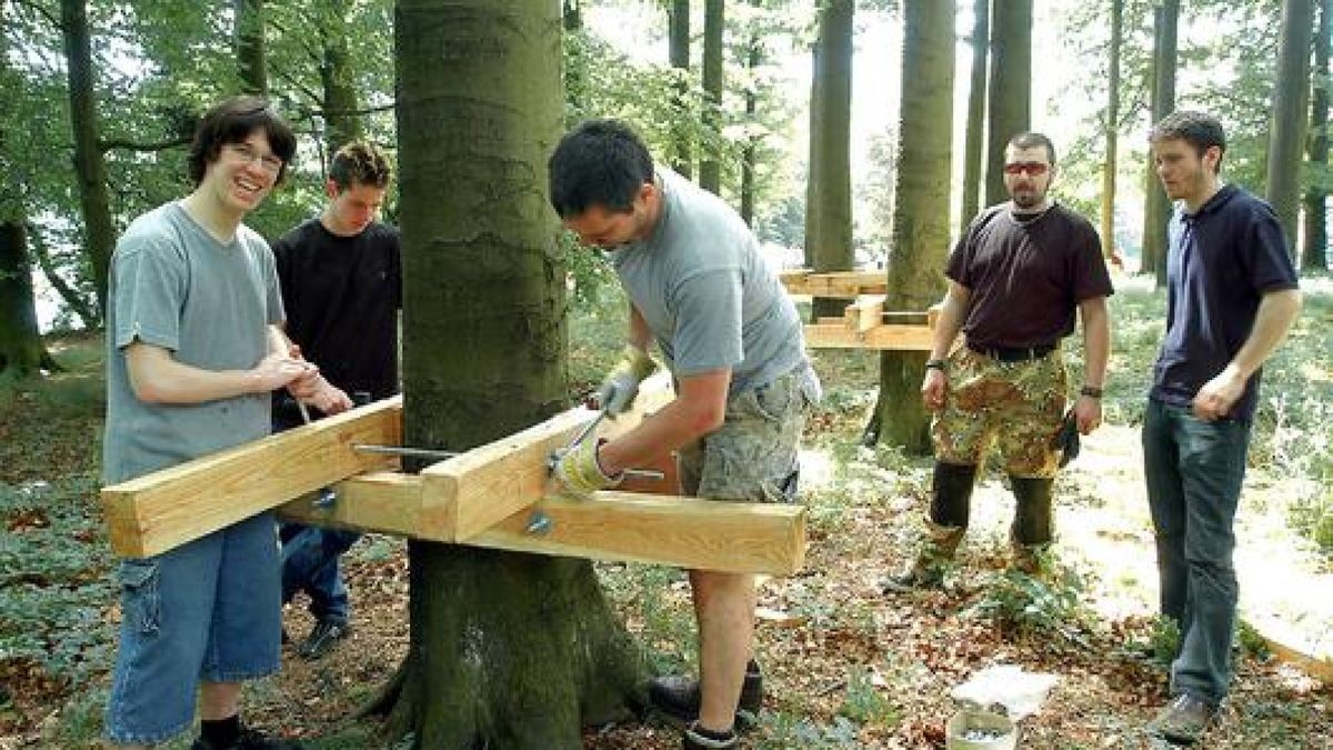 Als Tarzan mit Snowboard durch den Buchenwald