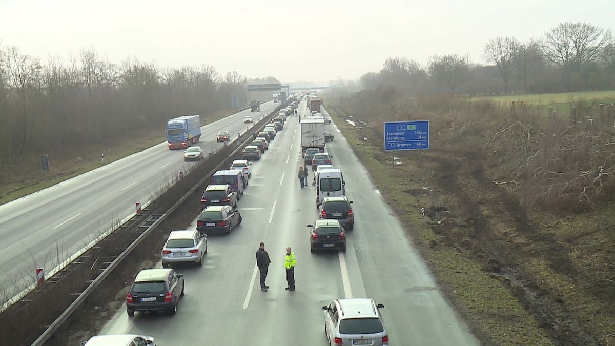 Vollsperrung der A7 nach Unfällen wieder aufgehoben