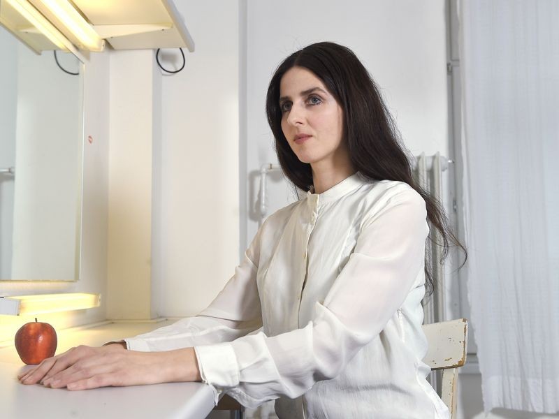 Marina Galic ist die Geheimnisvolle des Thalia Theaters