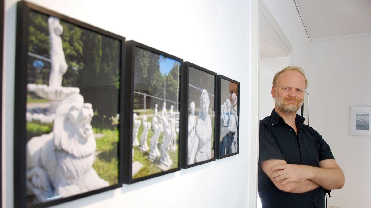 Carsten Rabe zeigt seine Fotos in der Trittauer Wassermühle