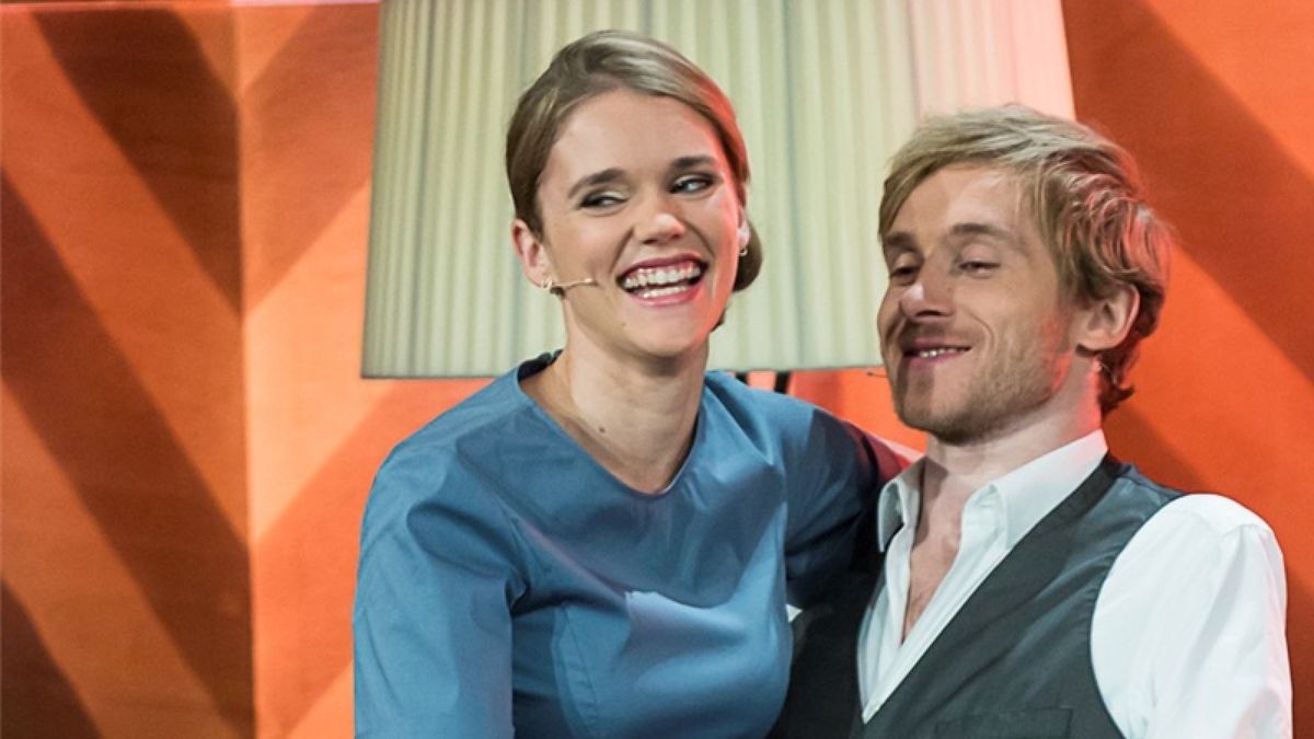 Sarah Timpe tritt im Fernsehen auf