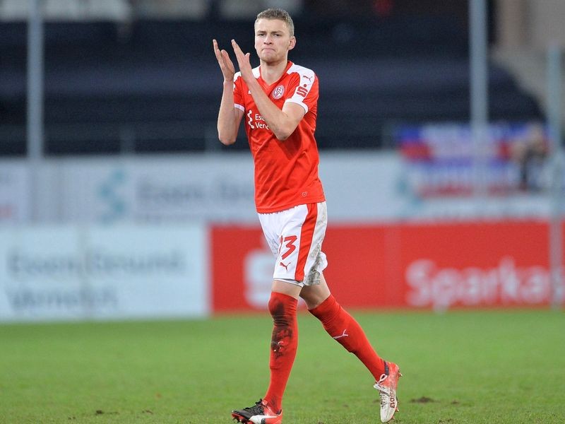 RWE: Youngster Nico Lucas (19) ist der Sohn vom Sportchef - wie ...