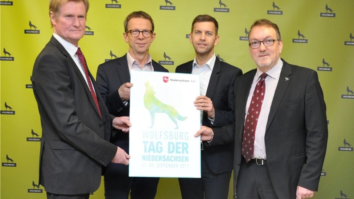 Wolf heult für den Tag der Niedersachsen