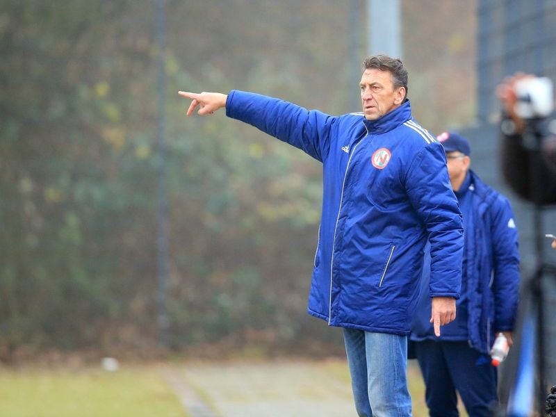 Trainer Dirk Heyne zieht nach drei Monaten Bilanz