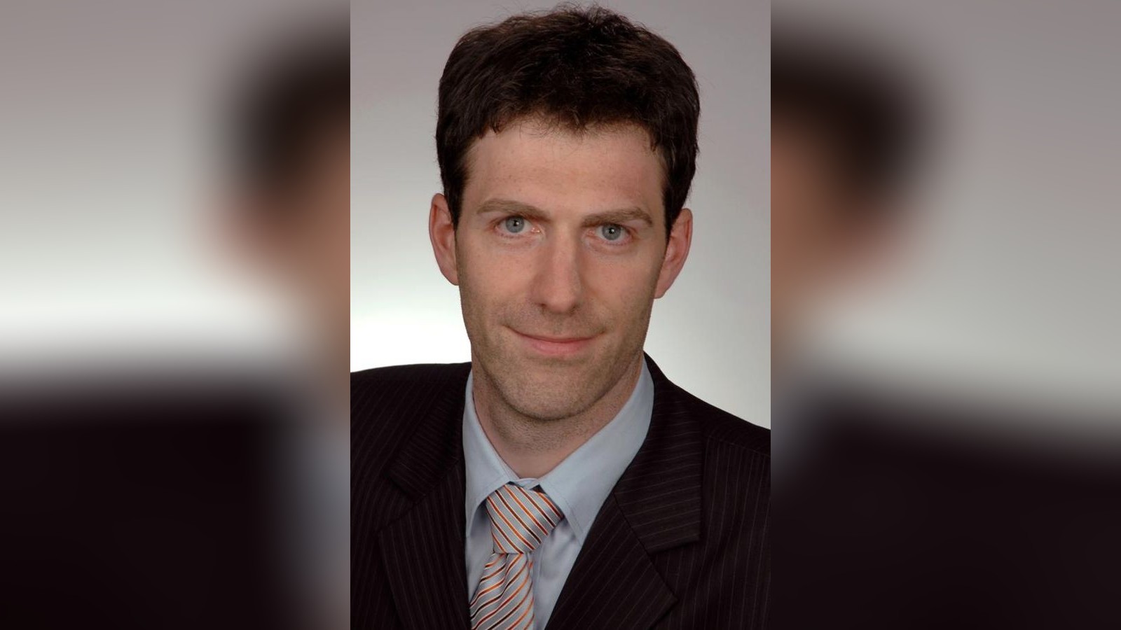 Tim Klucken spricht über seine Arbeit an der Uni Siegen