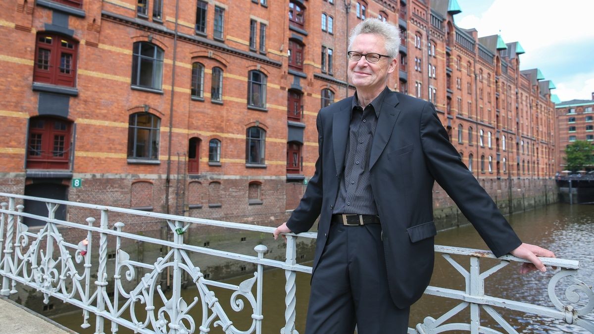 „Zyklon B“: Dokumentarstück von und mit Michael Batz