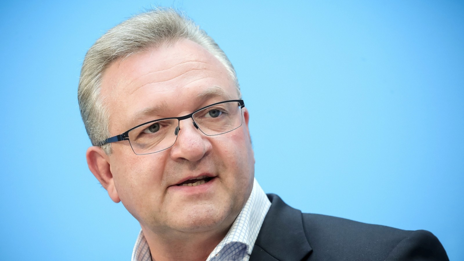 Henkel tritt in Mitte als Kandidat für den Bundestag an