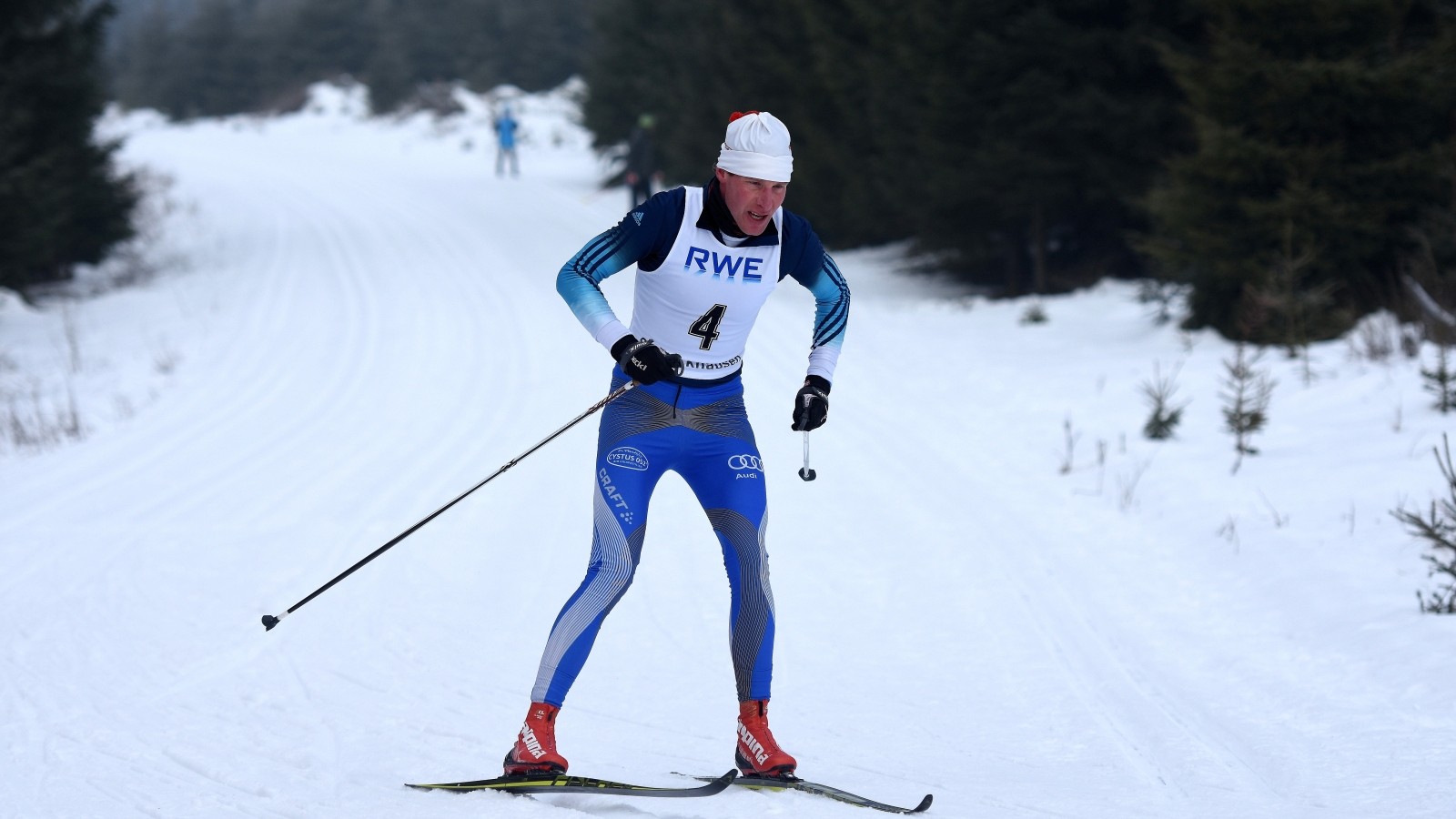 Jurij Propp macht Biathlon-Star Daniel Böhm Beine