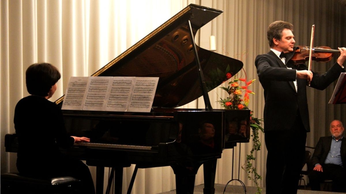 Duo Kalinowsky begeistert mit Kalvier und Bratsche