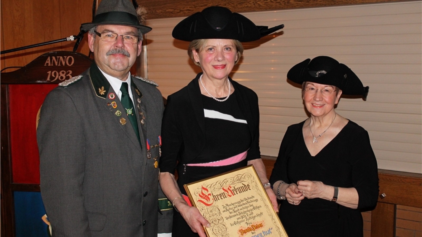 Ursula Brüns trägt nun den Gifhorner Hut