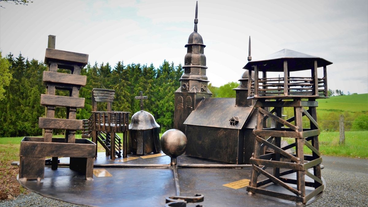 Wahrzeichen der vier Ortsteile im Mittelpunkt von Hallenberg