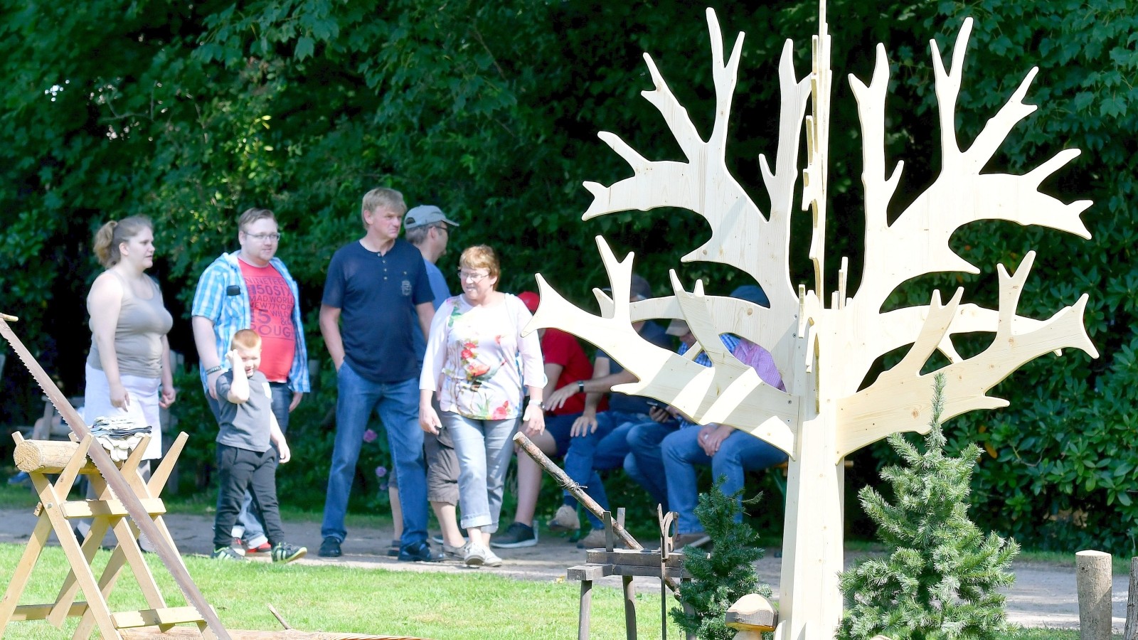 Carlo Graf von Westerholt öffnete seine Grünanlage