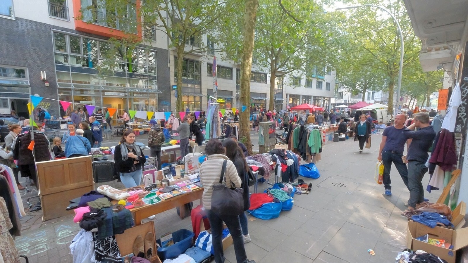Nach G20: Linksextremisten mischen beim Schanzenfest mit