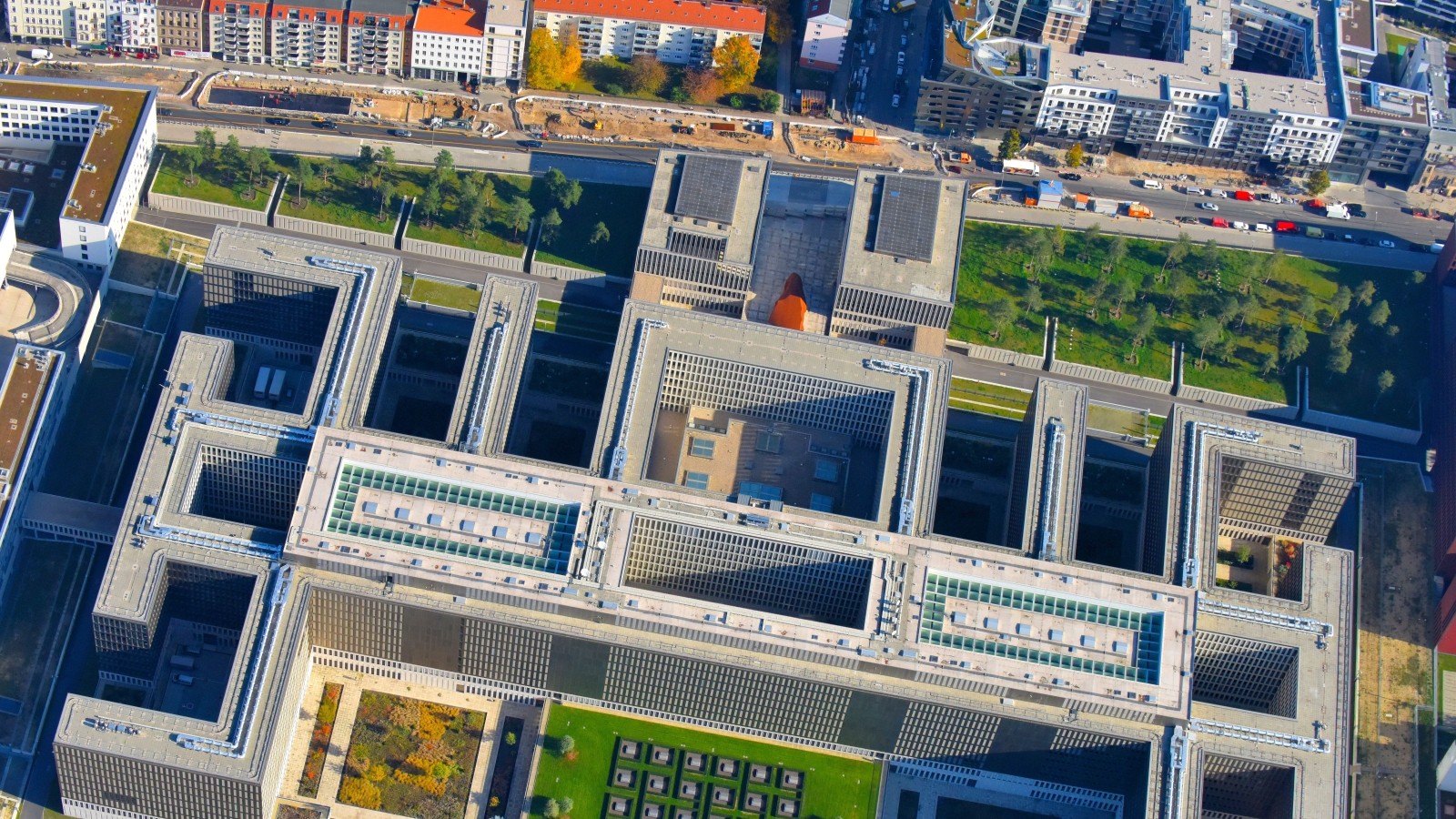 Im Geheimen: BND bezieht neue Zentrale