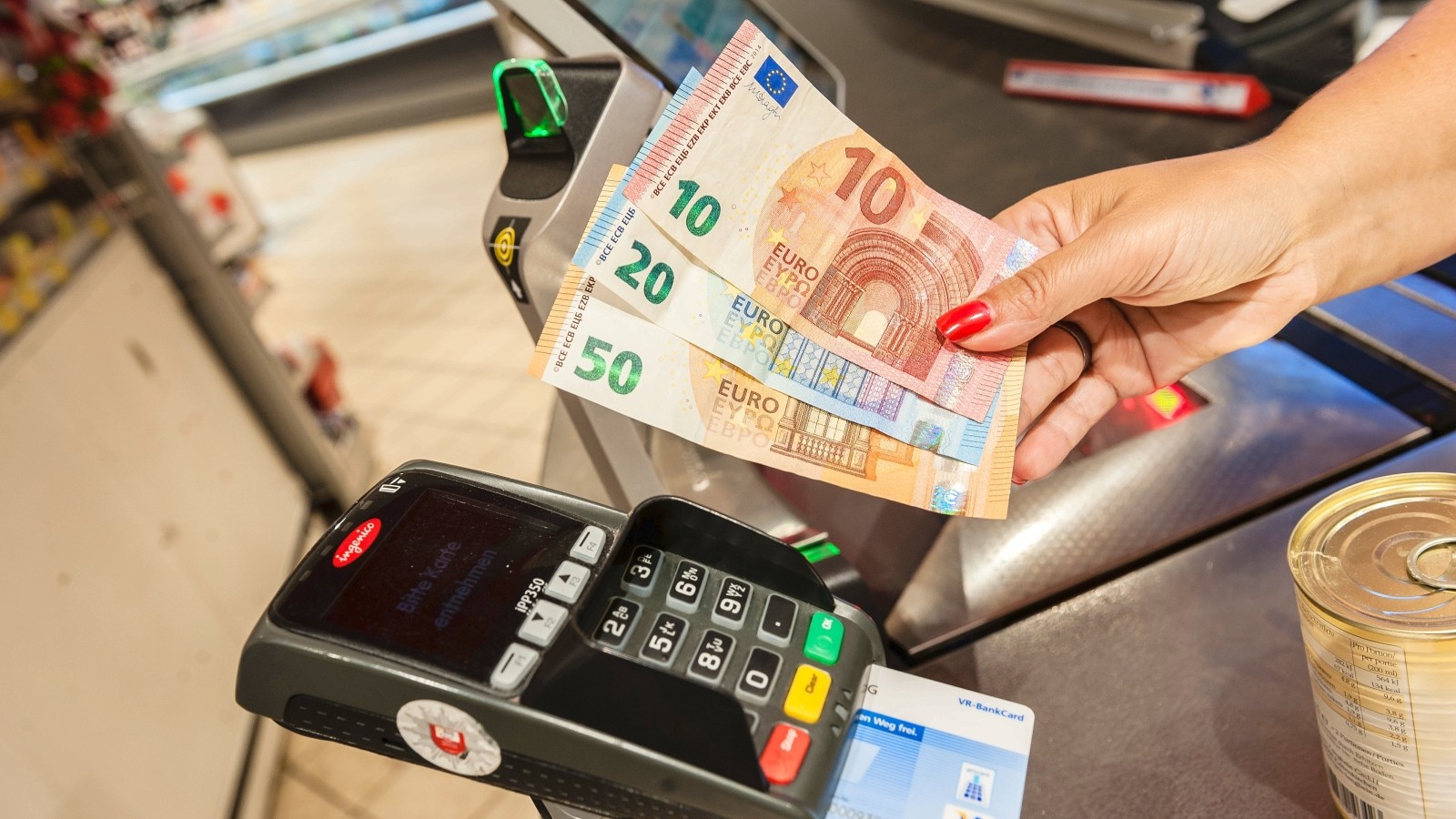 Warum viele Deutsche weiter am liebsten mit Bargeld bezahlen