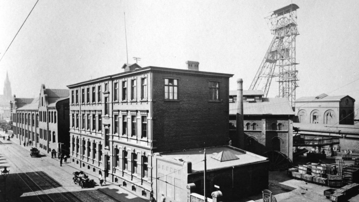 Das Direktionsgebäude der Zeche Victoria Mathias im Wandel