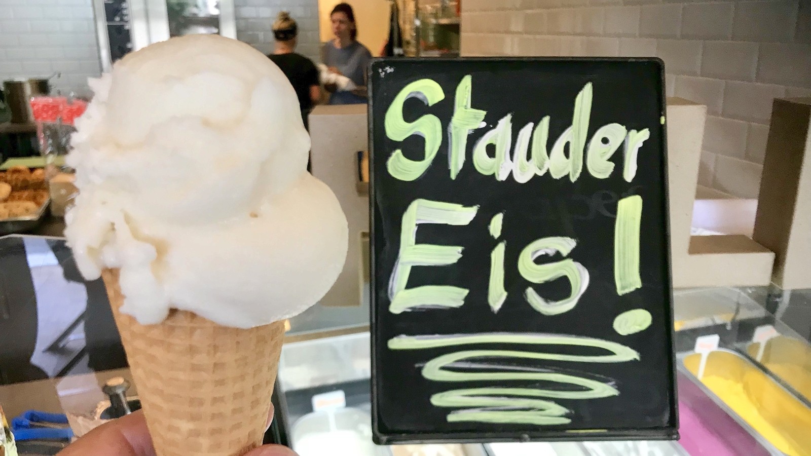 Wir haben probiert: das Bier-Eis im Deli Relli 10 in Essen