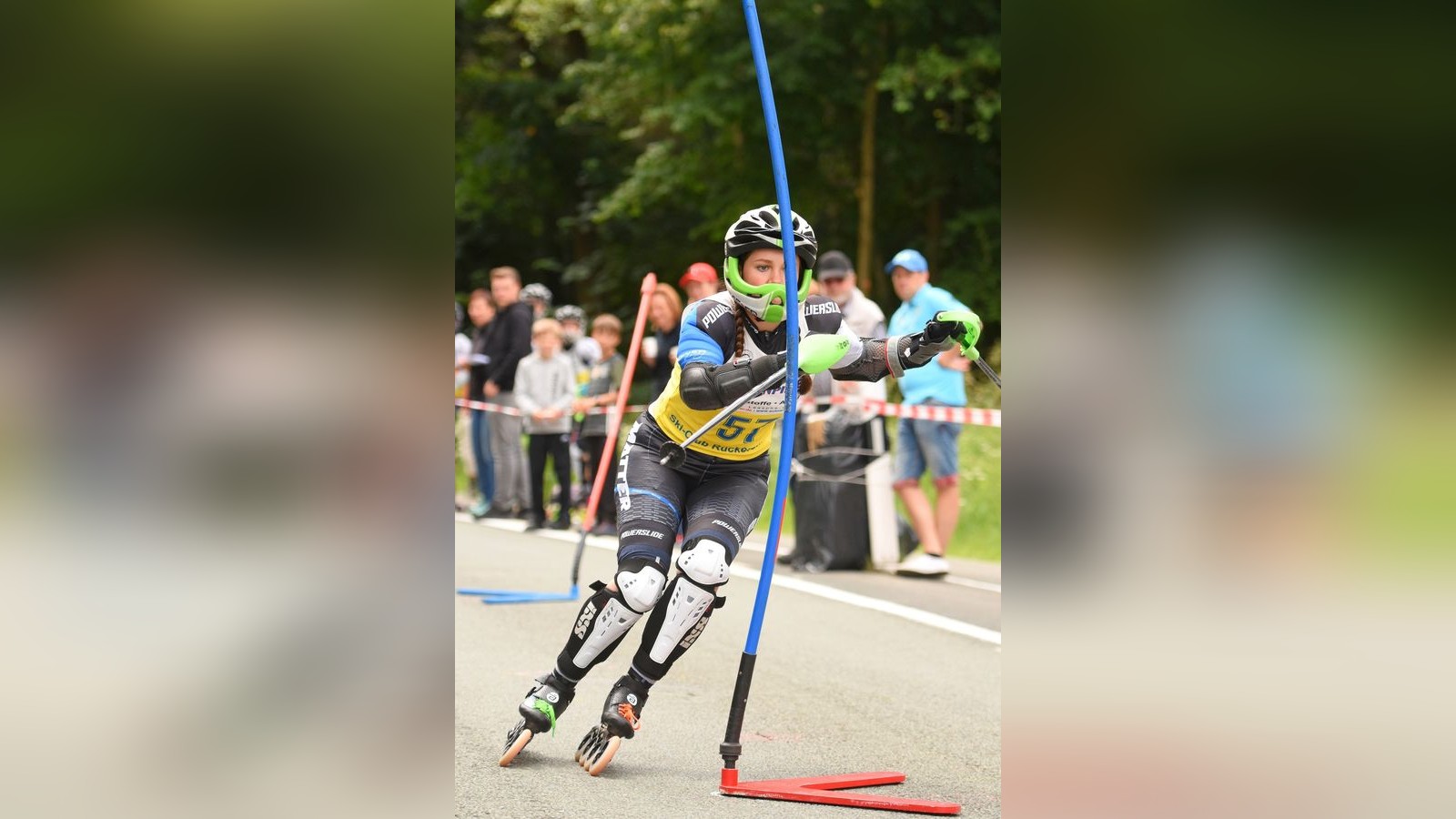 Über 60 Läufer beim Inline-Slalom in Rückershausen