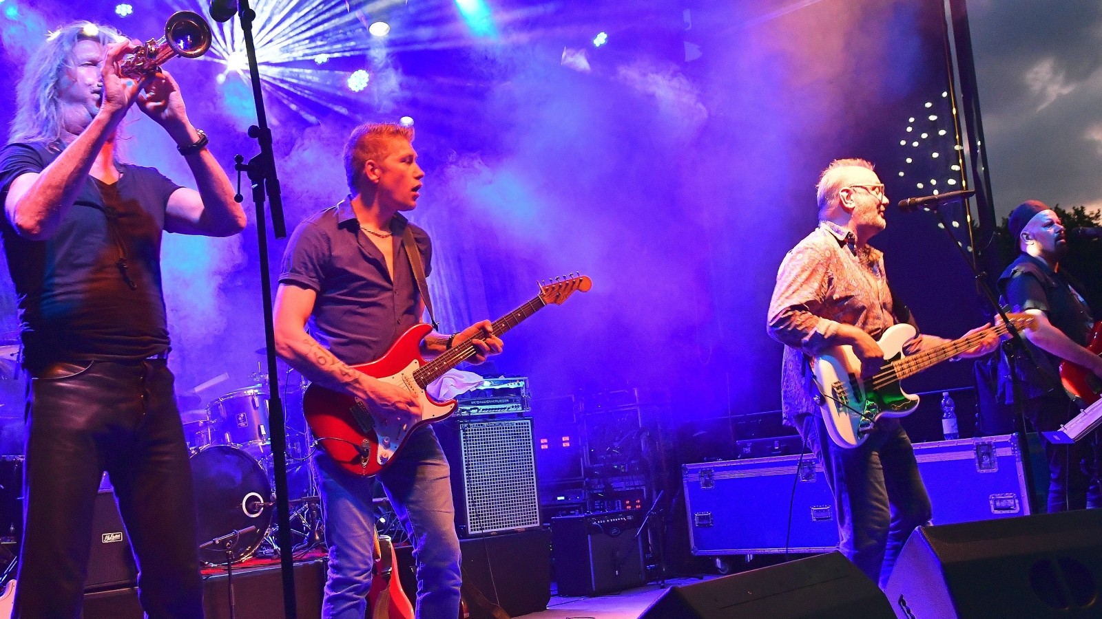 „Halber Liter“ rockt das Heljensbad