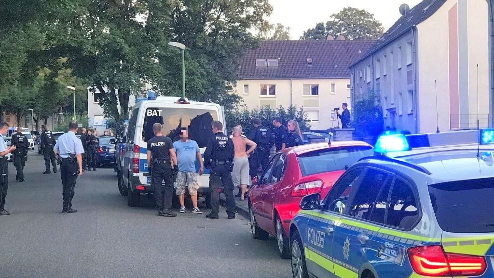 Massenschlägerei in Essen – Polizei stellt Waffen sicher