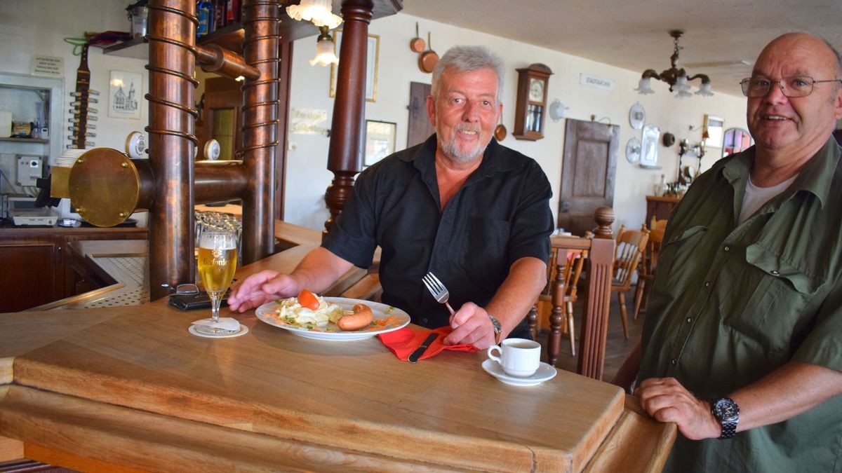 Bockwurst oder Frikadelle zum Pils bei Hagenern beliebt